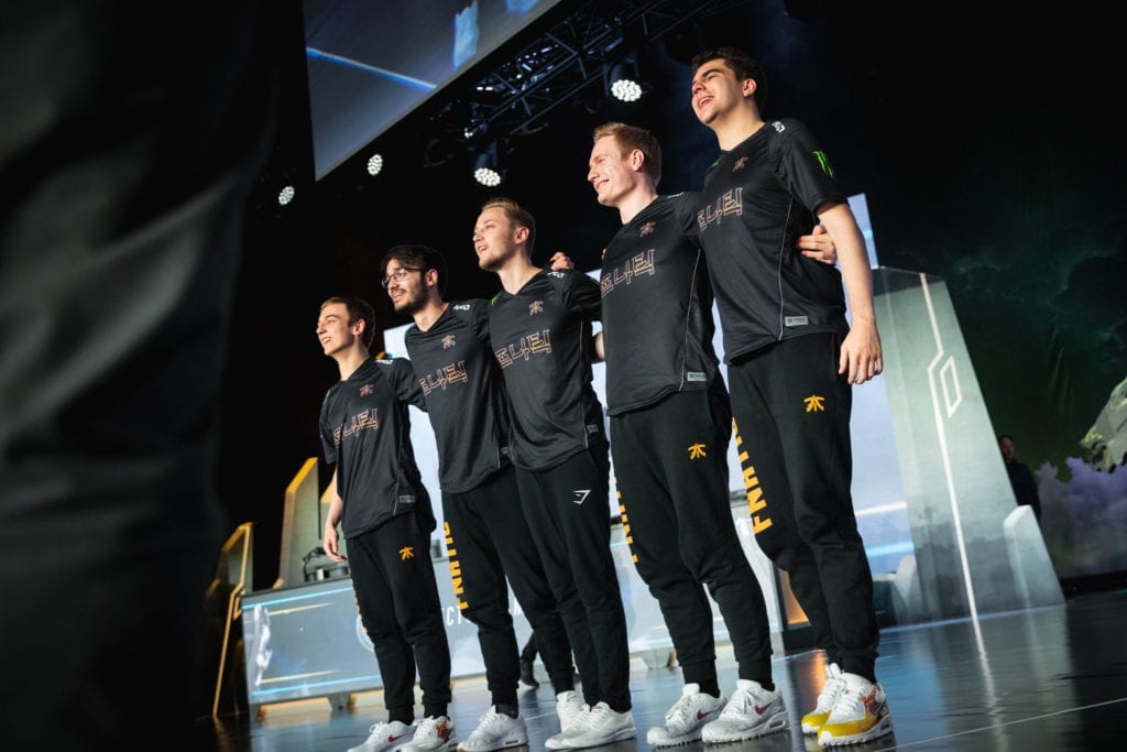 Fnatic dominates Group D at Worlds 2018 - Upcomer
