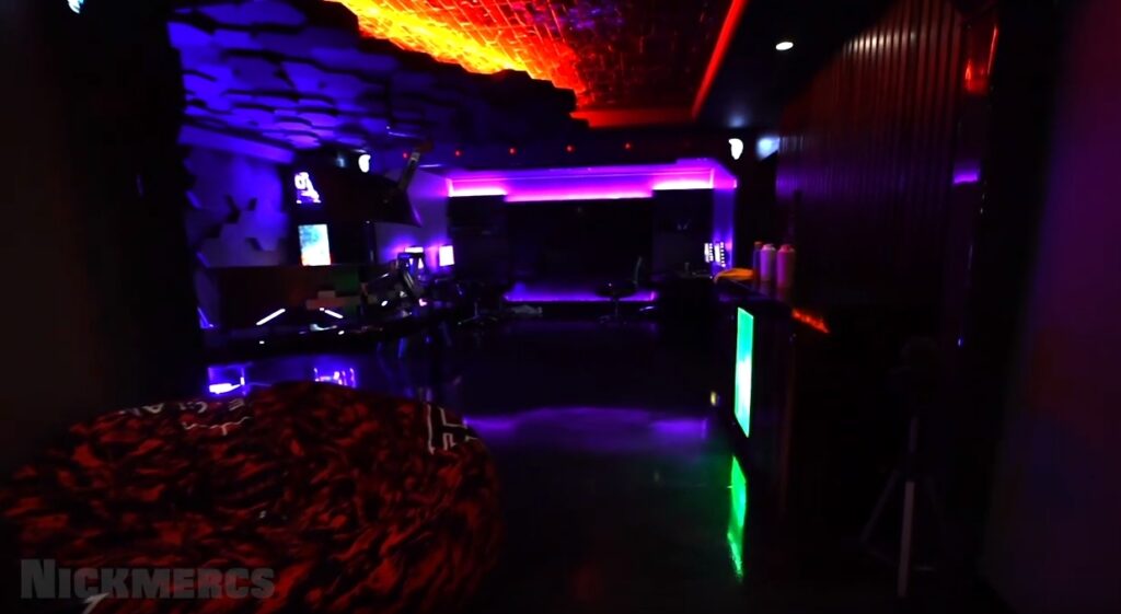 Nickmercs shows off his insane new streaming/gaming space