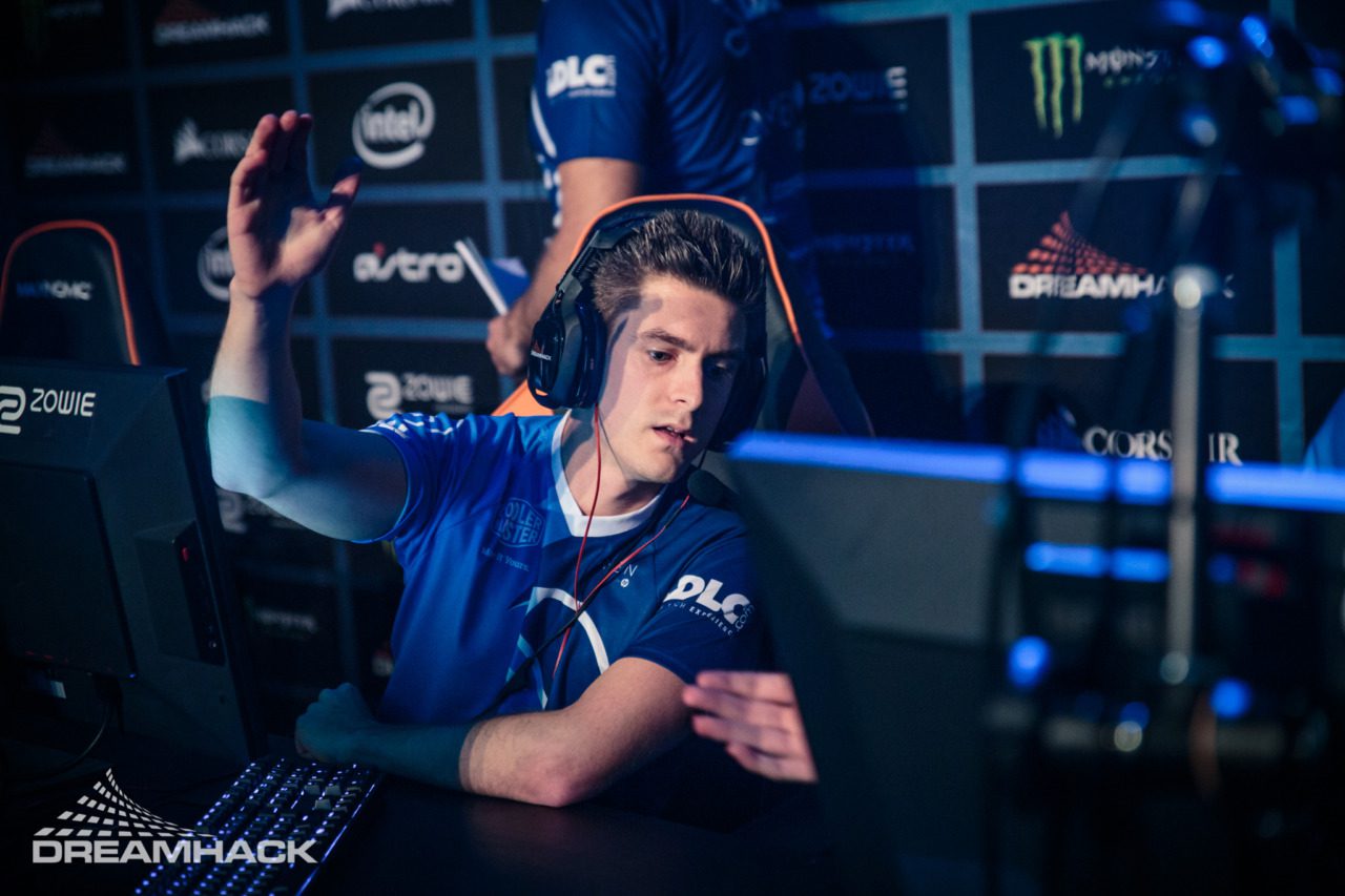 Ex6TenZ reveals hand injury at Stage 2 Challengers 1 - Upcomer