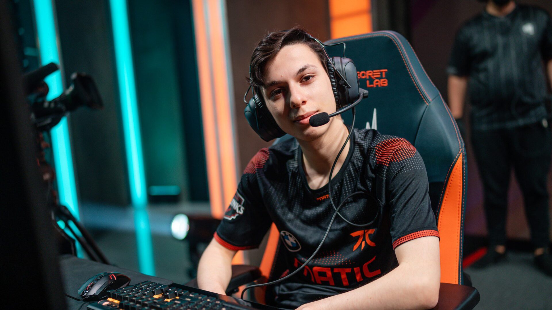Fnatic to play first playoffs game online due to positive COVID-19 test