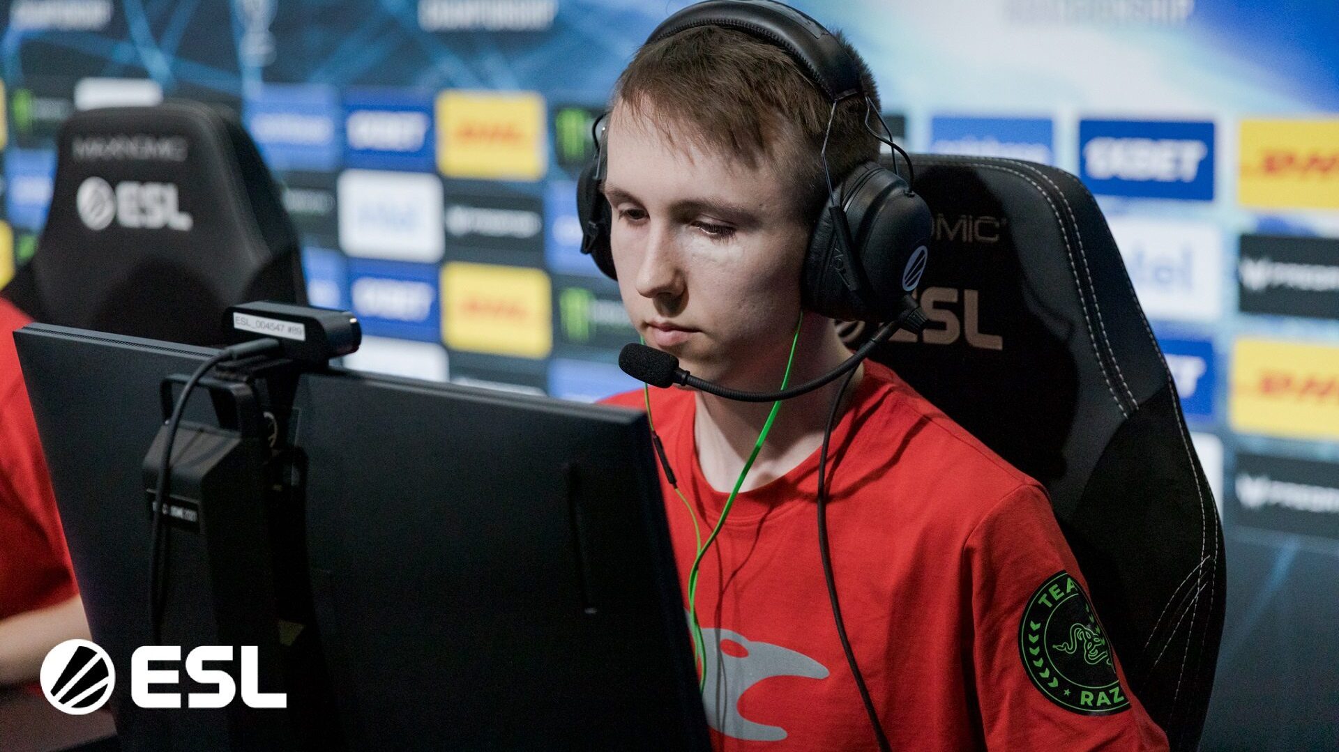 Reports: FaZe Clan plan to sign ropz in place of olofmeister