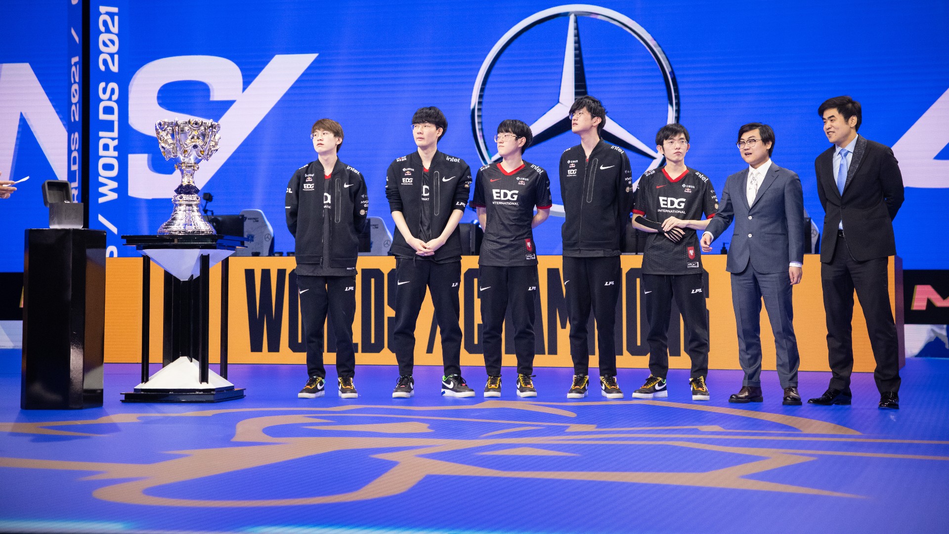 EDG Skins for Worlds 2021 leaked
