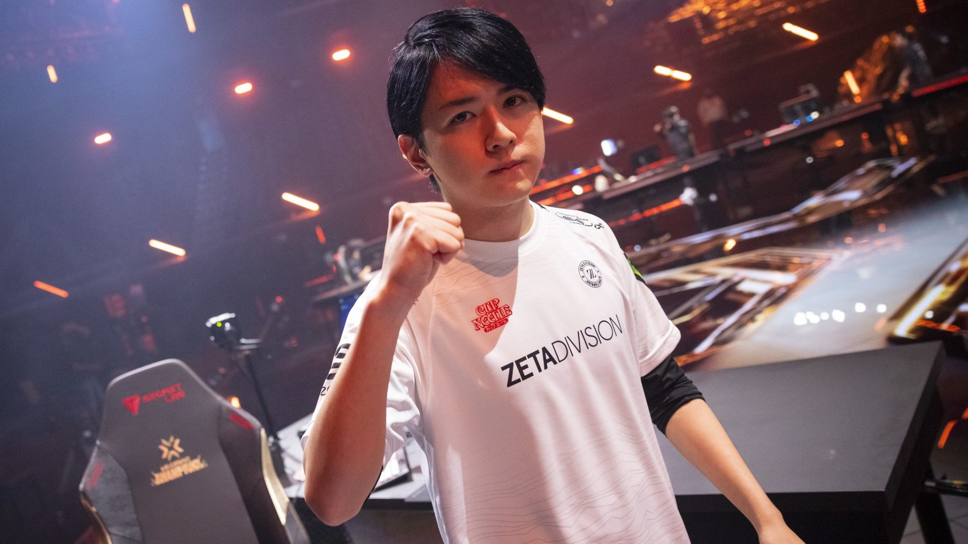 ZETA DIVISION stay alive at Champions